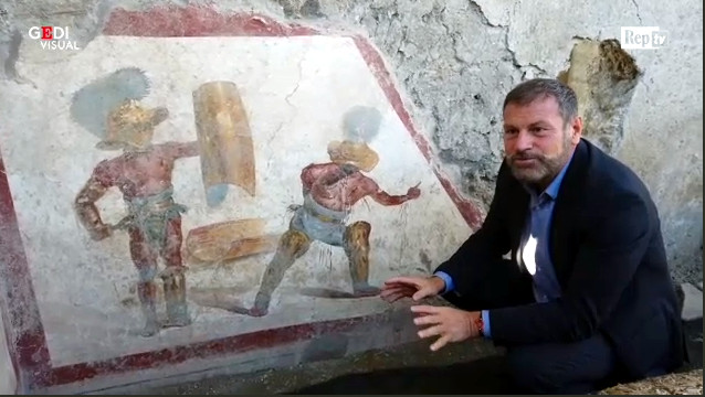 The fresco of the Fighting Gladiators. A new discovery in Regio V ...